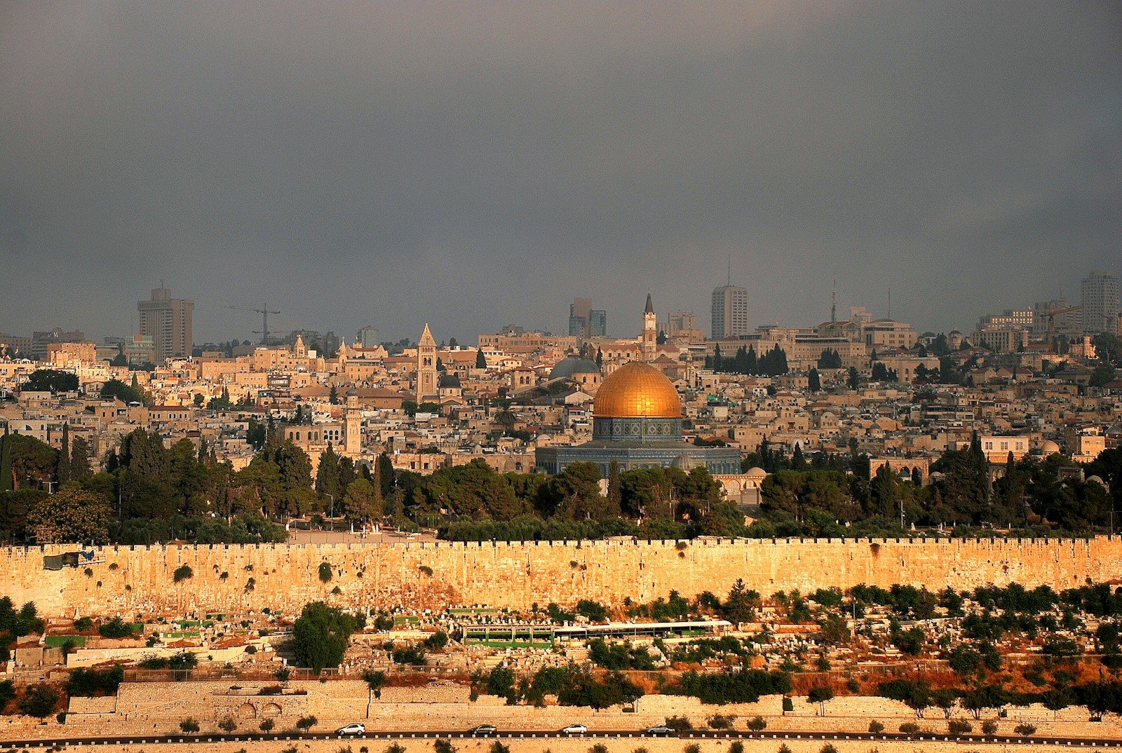 Jerusalem’s Holy Week Under Wartime Limits - World Religion News